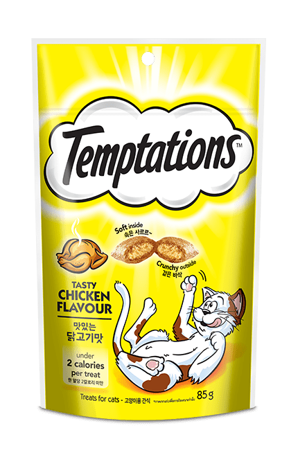 Tasty Chicken Flavor Cat Treats | Temptations™